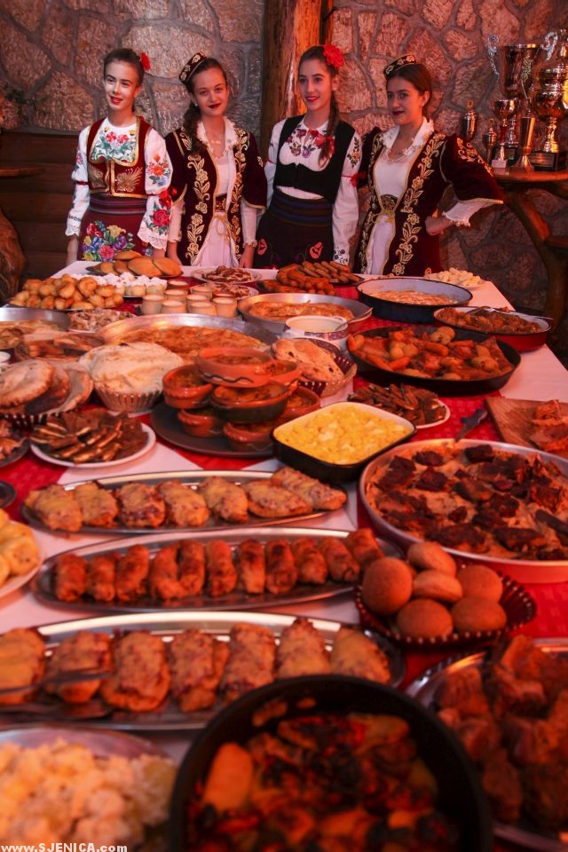 Sjenica predstavila prirodnu i ukusnu hranu! #FoodisGreat | www.SJENICA.com